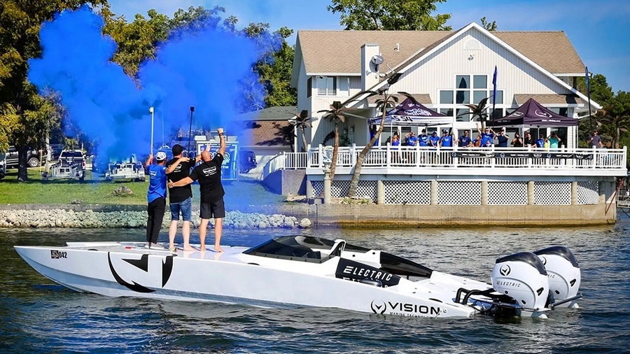 C'est le bateau électrique le plus rapide sans carburant fossile sur ...