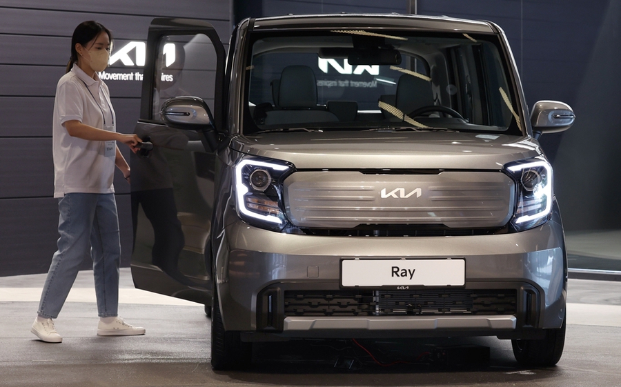 La Kia Ray EV est une citadine élégante conçue spécialement pour le ...